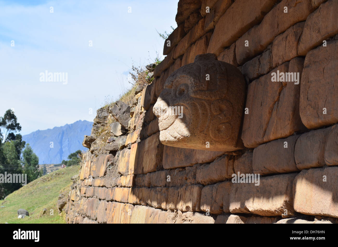 Tenon Head at Chavin de Huantar, Ancash province, Peru Stock Photo - Alamy