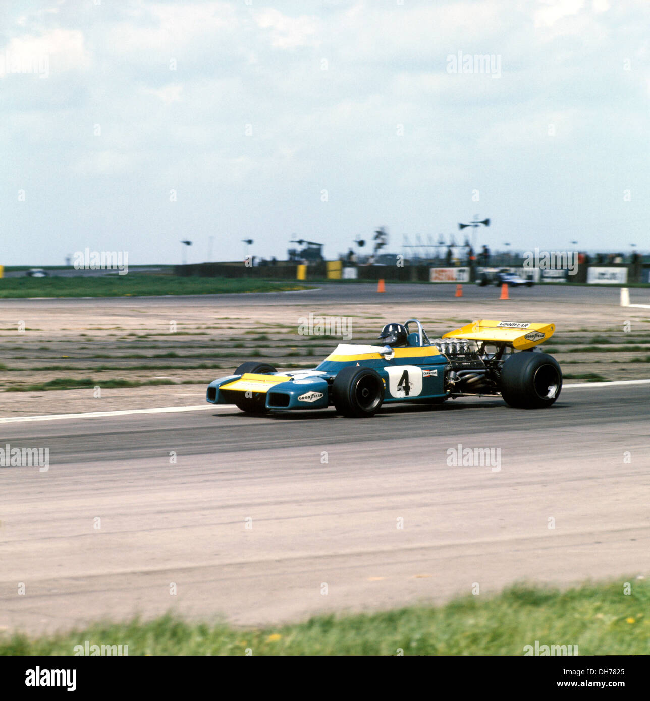 Daily express trophy hi-res stock photography and images - Alamy