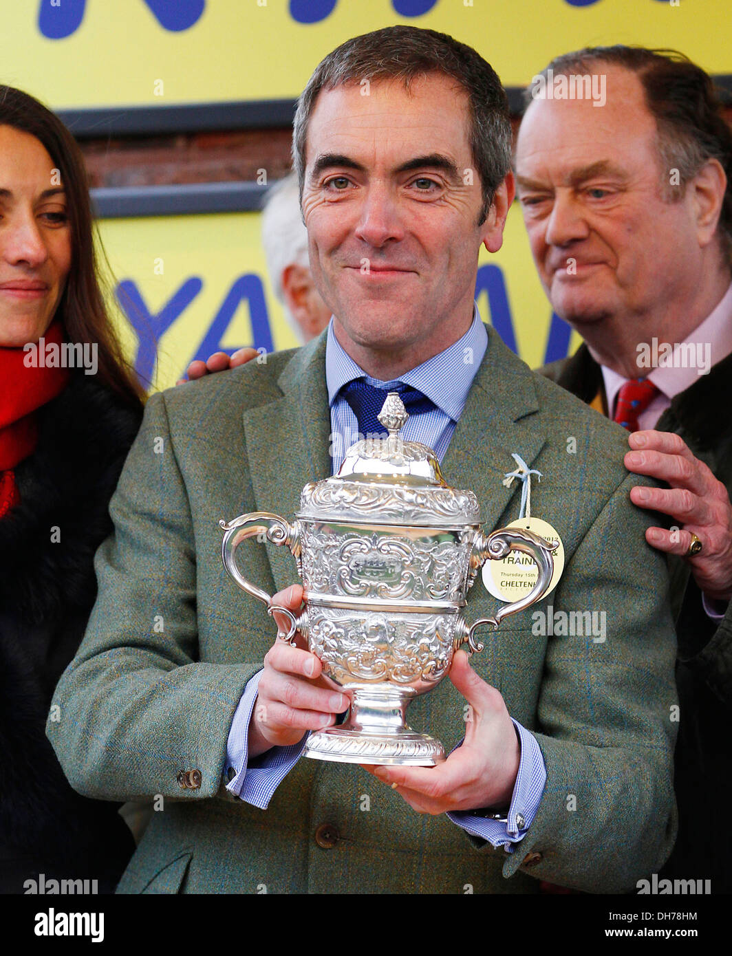 Steeple chase horse hi-res stock photography and images - Alamy