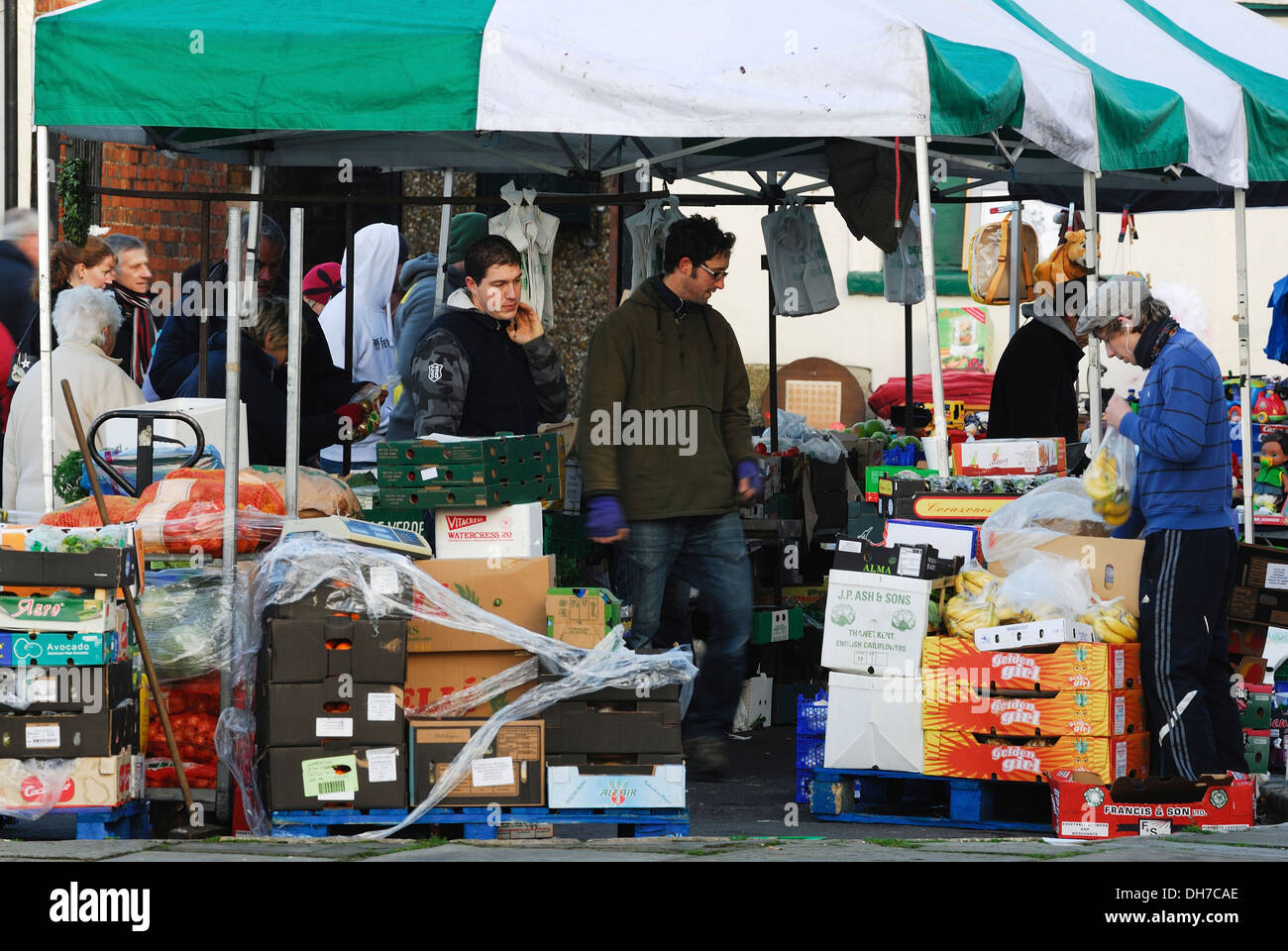 Market stall gazebo hi-res stock photography and images - Alamy
