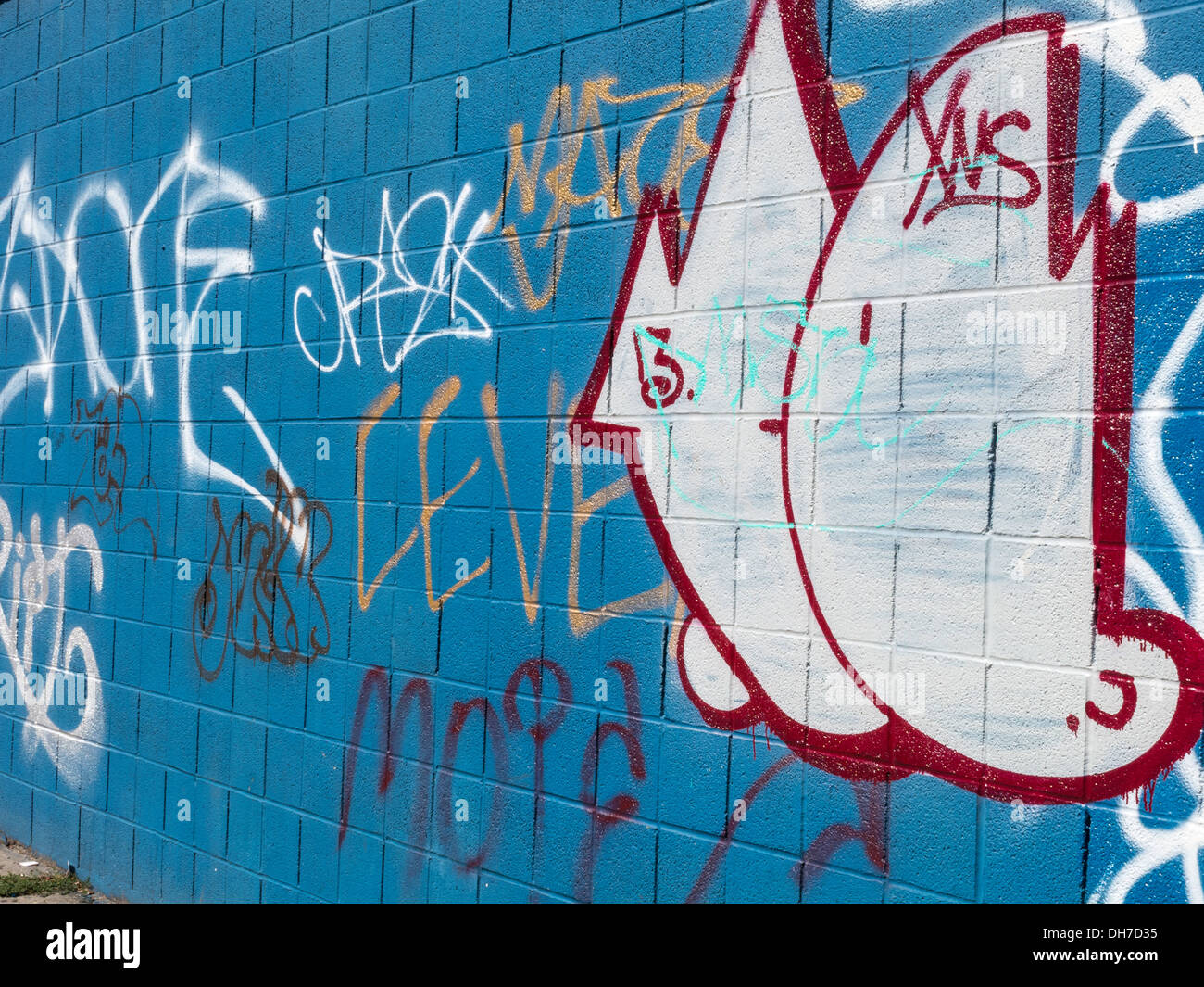 Hate word graffiti hi-res stock photography and images - Alamy