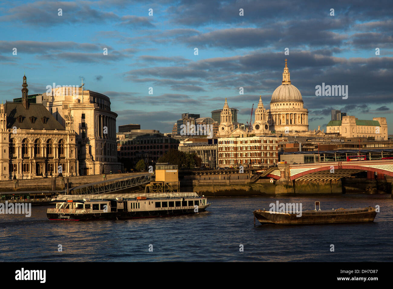 London Skyline at Dusk Stock Photo - Alamy