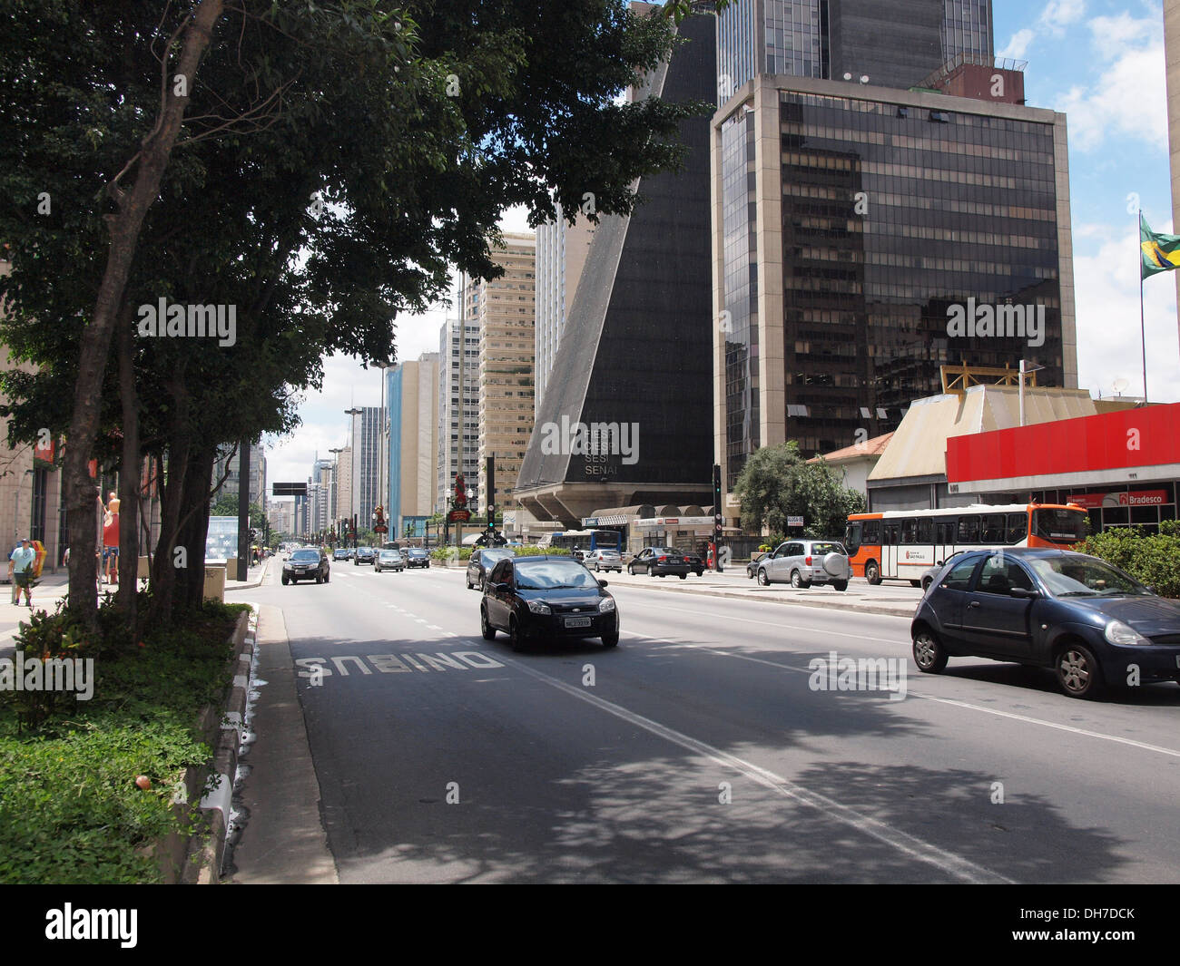 Busy city street in sao paulo hi-res stock photography and images - Alamy