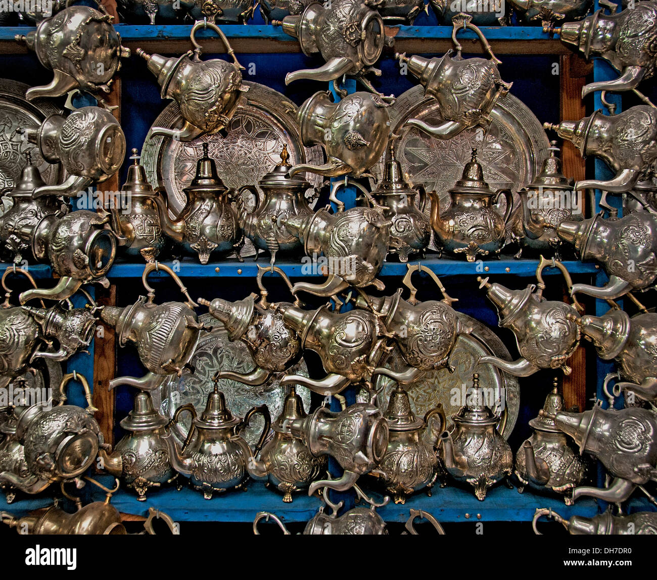 Antique tea shop hi-res stock photography and images - Alamy