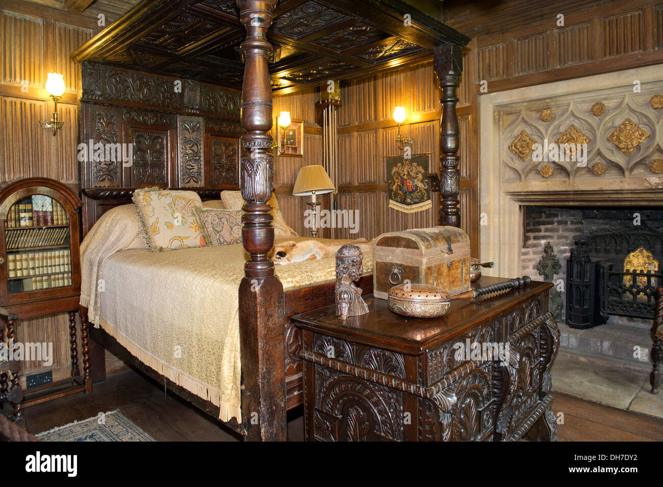 Athelhampton great hall hi-res stock photography and images - Alamy