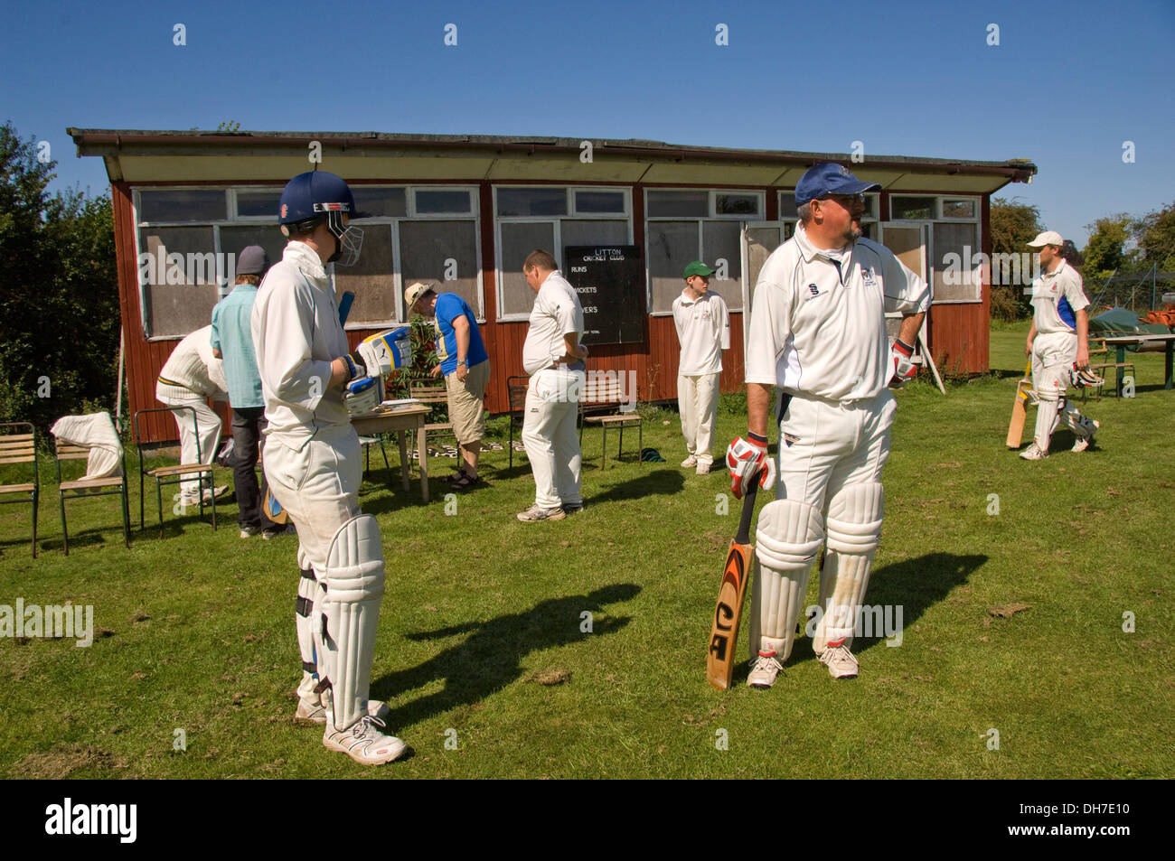 Village cricket ground hi-res stock photography and images - Alamy