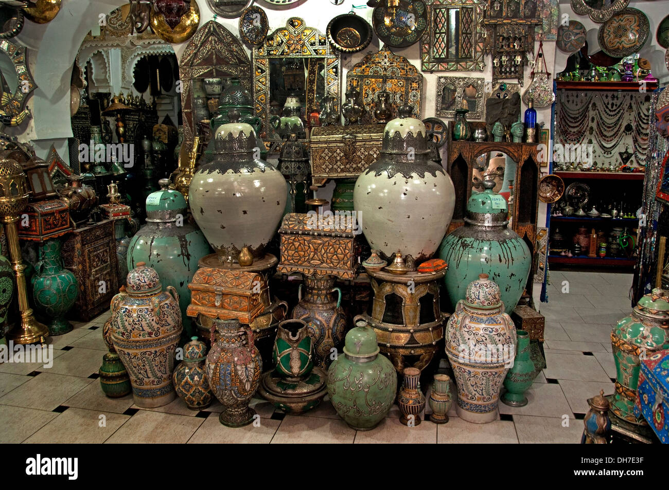 Antique Shop Marrakesh Morocco Medina Souk Market Stock Photo - Alamy