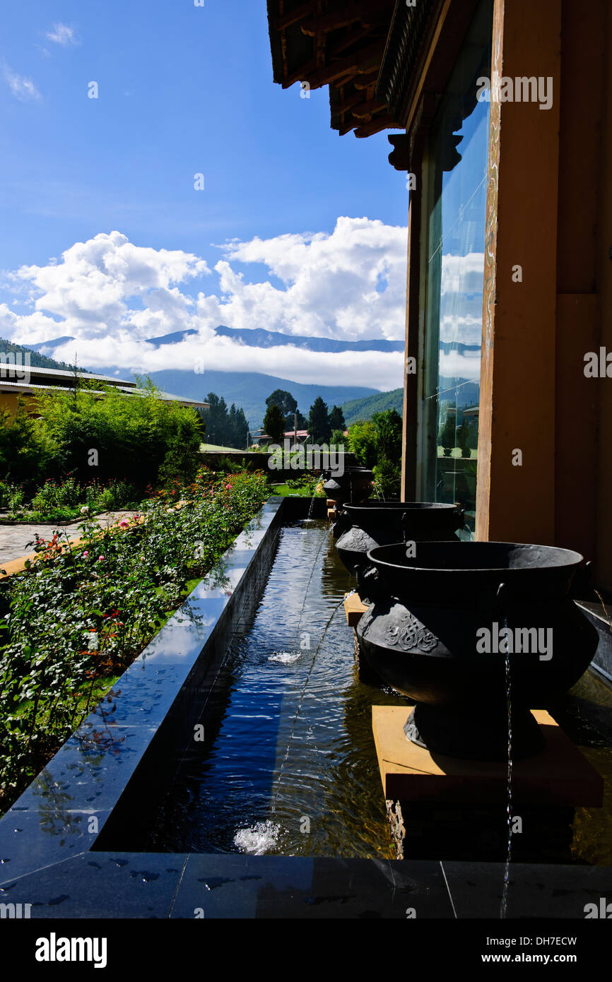 Taj Tashi five star hotel,Modern Spa Hotel,Dzong like architecture ...