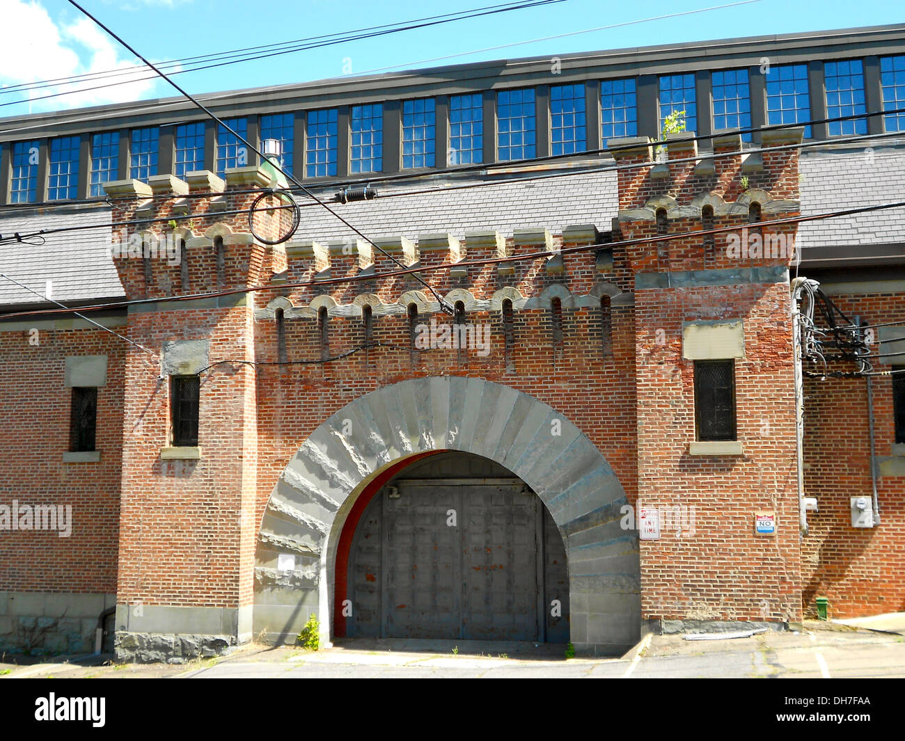 The Scranton Armory, located at 900 Adams Avenue in Scranton ...
