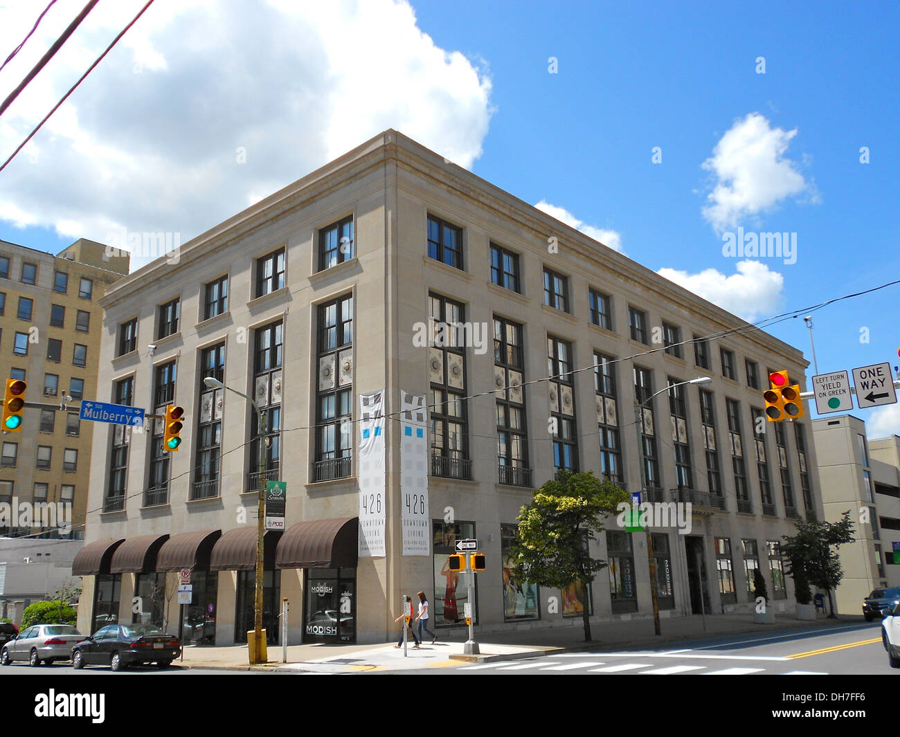 8 building hi-res stock photography and images - Alamy