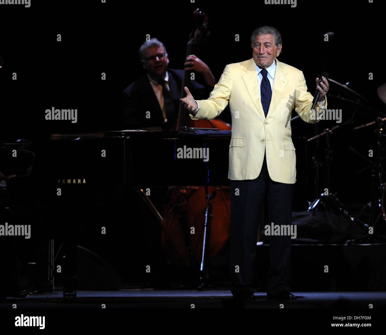 Tony Bennett performs at Hard Rock Live! at the Seminole Hard Rock ...