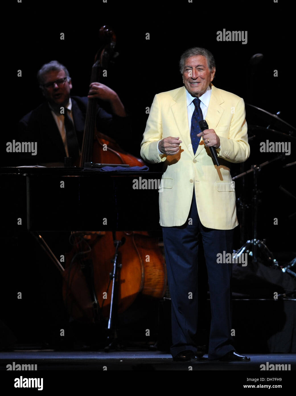 Tony Bennett performs at Hard Rock Live! at the Seminole Hard Rock ...