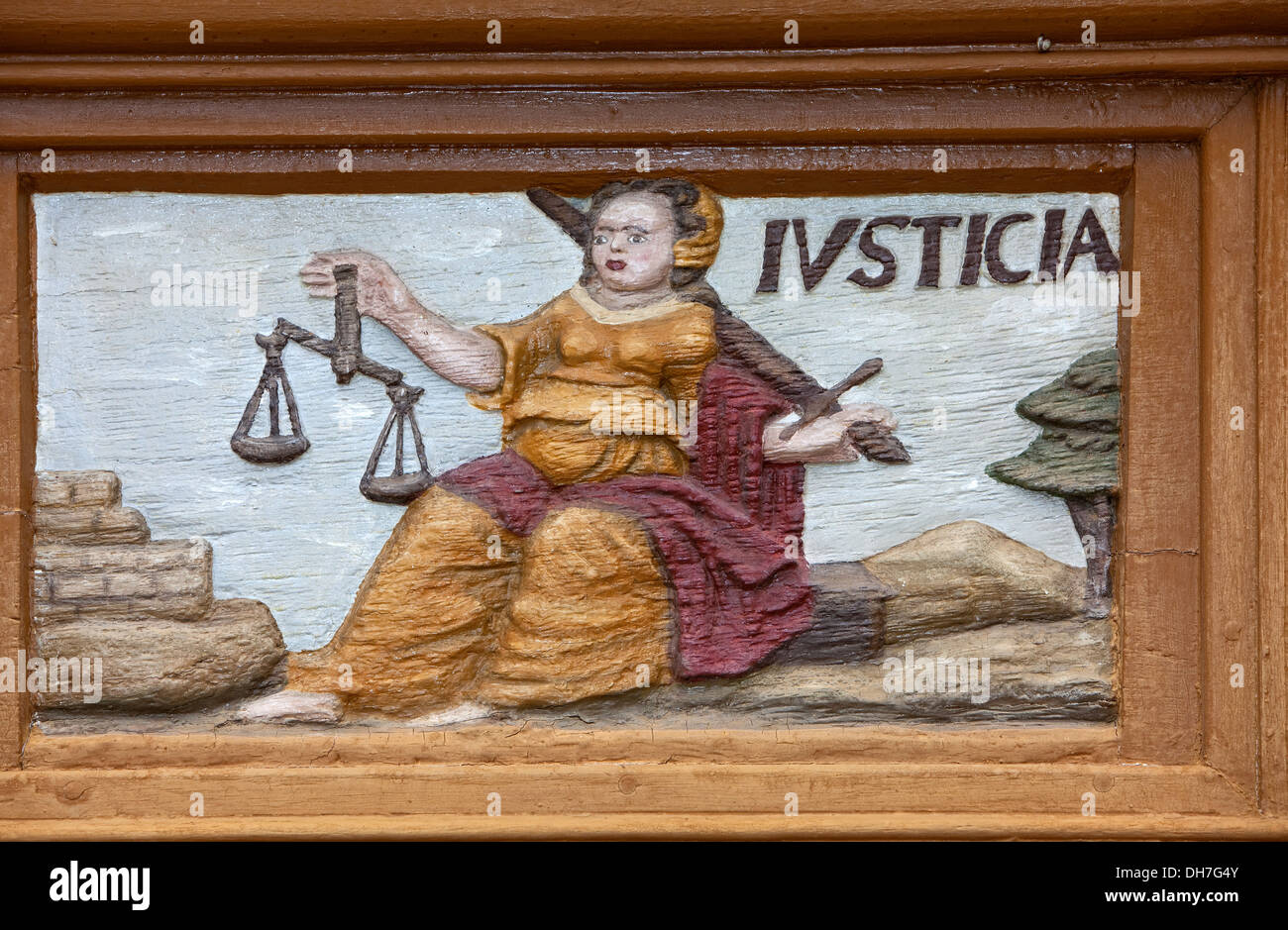 Medieval statue justice scales hi-res stock photography and images - Alamy
