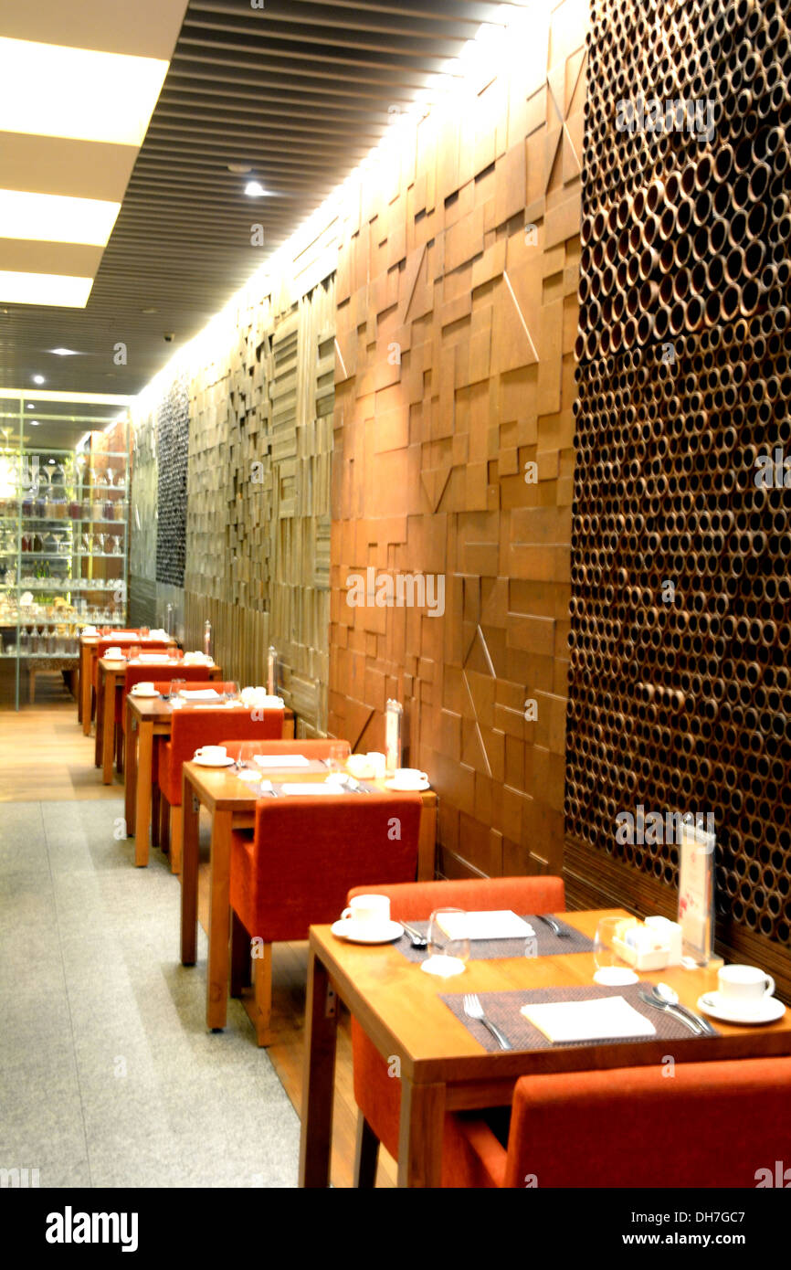 Restaurant dining table Stock Photo - Alamy