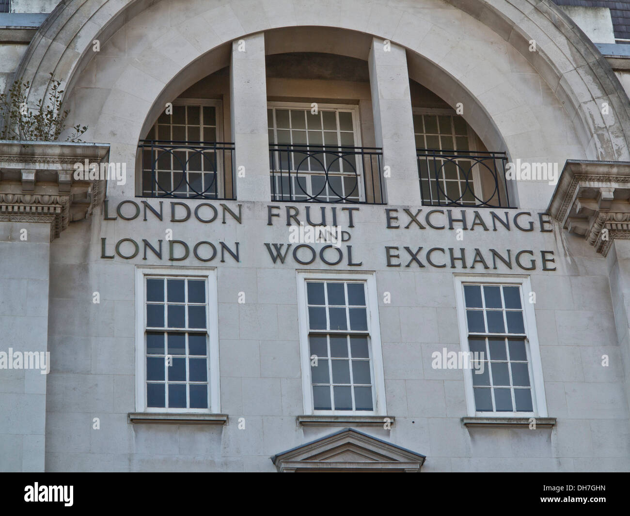 London fruit exchange and london wool exchange hi-res stock photography ...