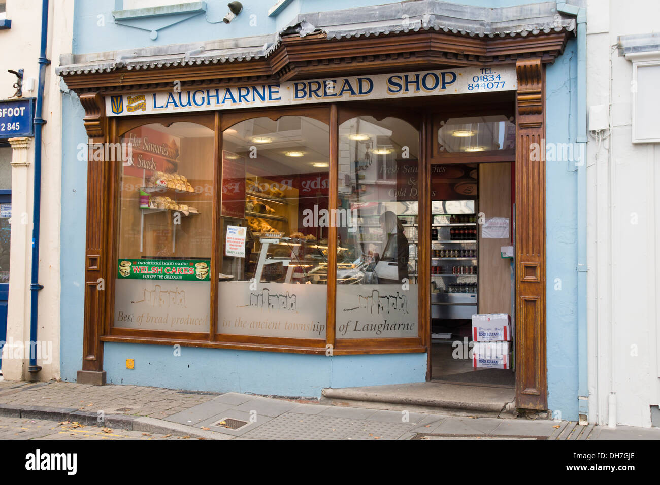 Tenby shop hi-res stock photography and images - Alamy