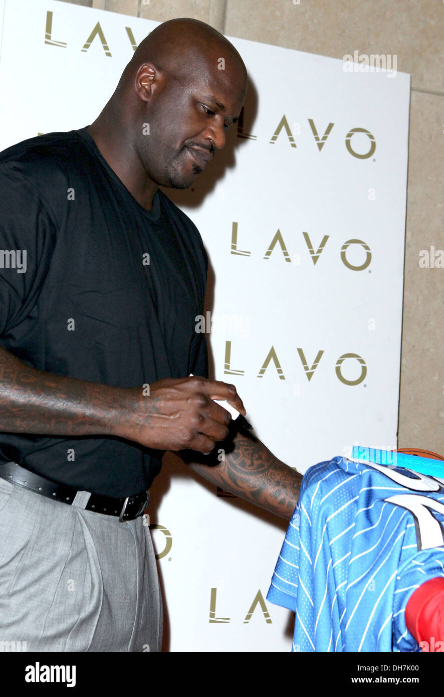 Shaquille O'Neal celebrates his 40th birthday at LAVO nightclub inside ...