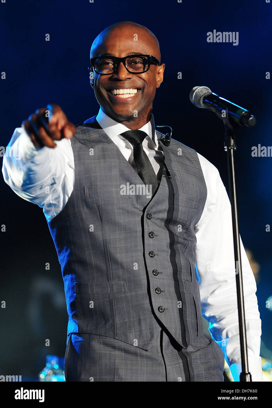 Kem performs at 7th Annual Jazz In Gardens at Sunlife Stadium Miami ...