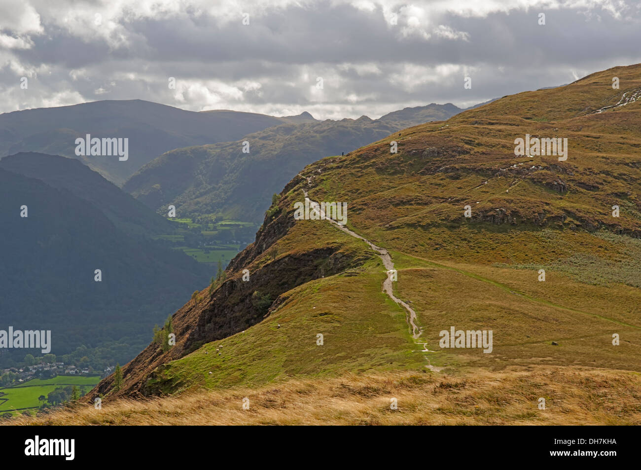 Summit of cat bells hi-res stock photography and images - Alamy