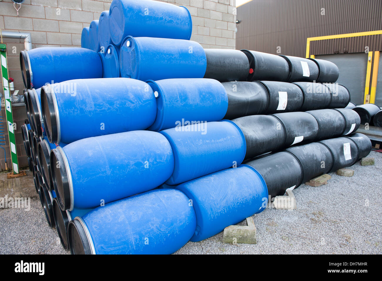 Chemical containers hi-res stock photography and images - Alamy