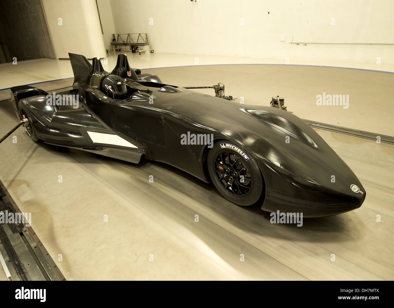 Nissan DeltaWing Here's a glimpse at future of racing Nissan DeltaWing ...