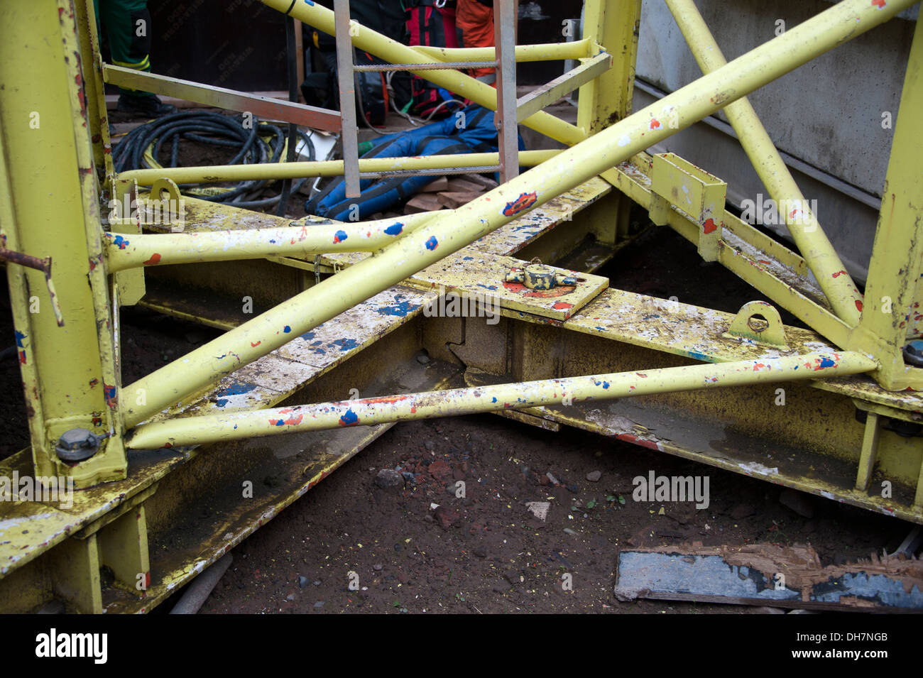 Tower crane base securing bolts bolt crucial safety Stock Photo ... Tower crane base securing bolts bolt crucial safety Stock Photo ...