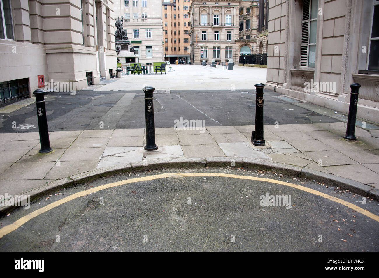 Dead end road hi-res stock photography and images - Alamy