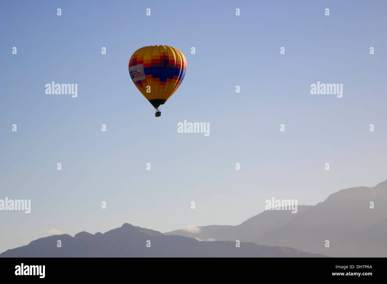 Sandia mountains balloon hi-res stock photography and images - Alamy