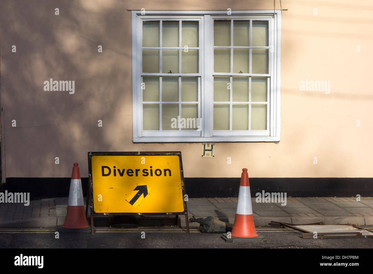 Diversion and road sign hi-res stock photography and images - Alamy