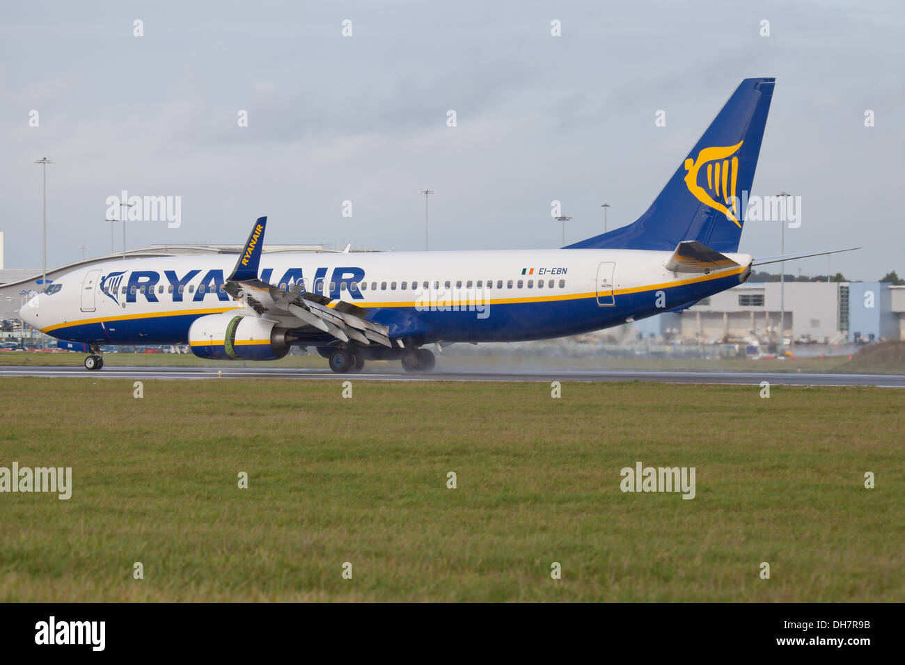 Ryanair Boeing 737 EI-EBN landing at London-Luton Airport LTN Stock ...