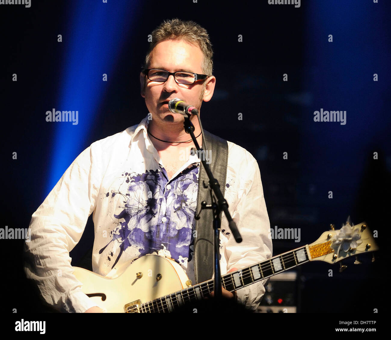 Leo Moran 'The Saw Doctors' performs at The Virgin Mod Club. Toronto ...