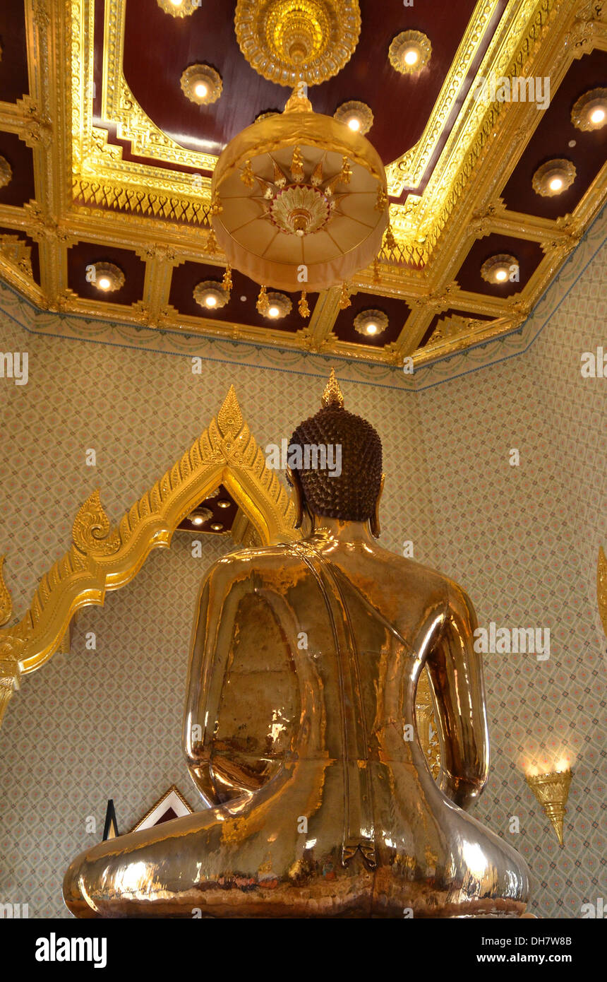 Buddha Statue Of Pure Gold At Temple Of Gold Buddha High Resolution ...