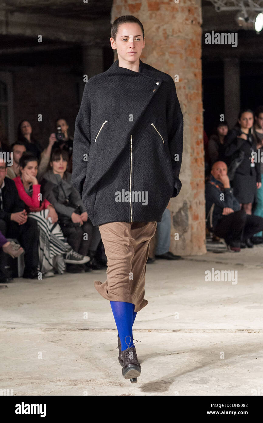 Model Portugal Fashion Week - Fall/Winter 2012 - Andreia Lexim held at ...