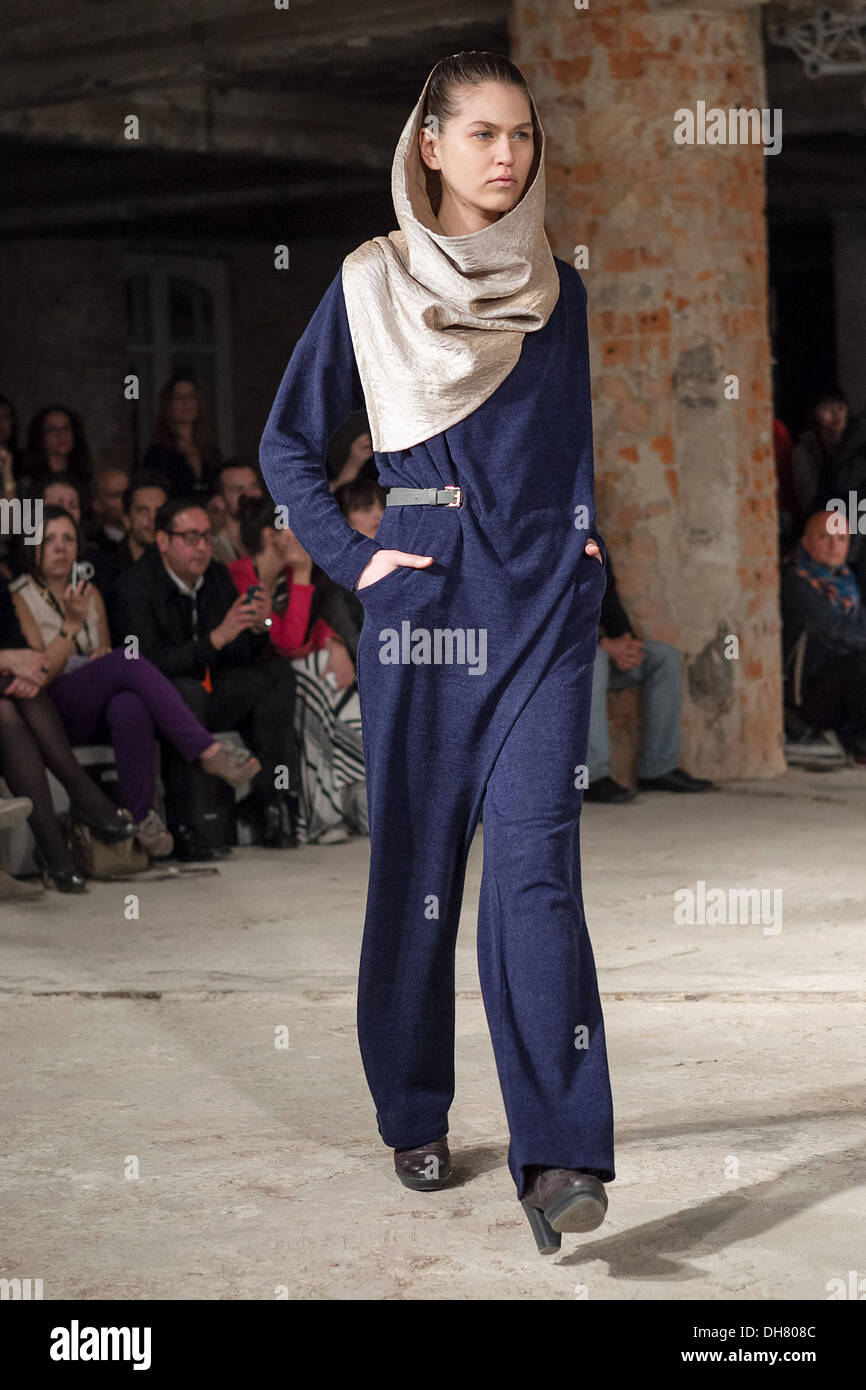 Model Portugal Fashion Week - Fall/Winter 2012 - Andreia Lexim held at ...