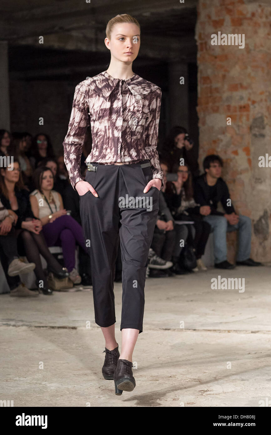 Model Portugal Fashion Week - Fall/Winter 2012 - Andreia Lexim held at ...