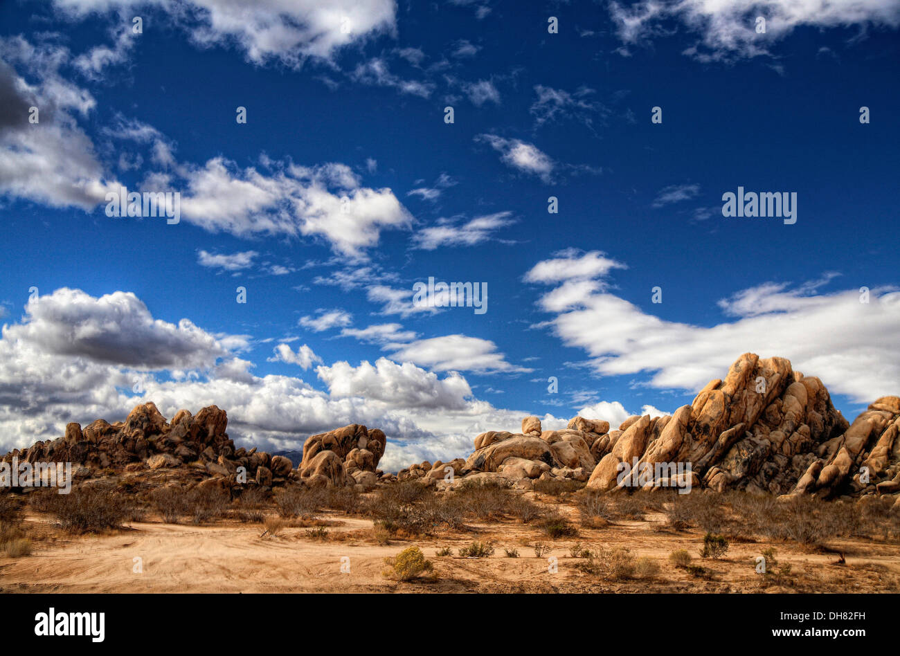 desert rocks cloud Stock Photo - Alamy
