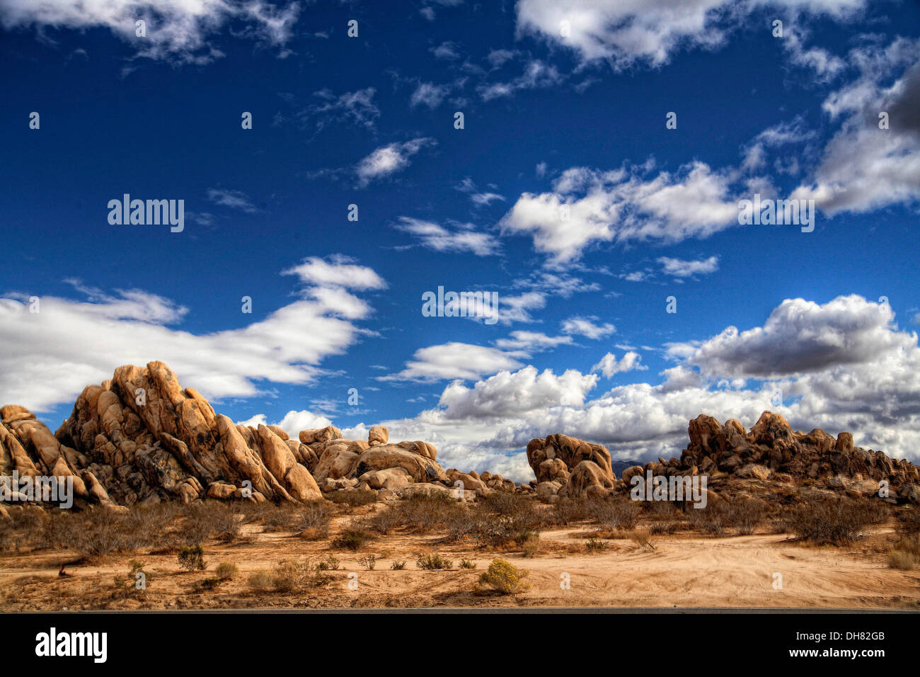 desert rocks cloud Stock Photo - Alamy