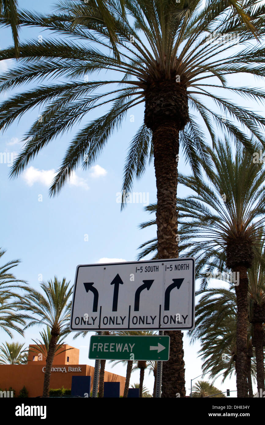 The I-5 north and south freeway sign at Jamboree in Tustin Southern ...