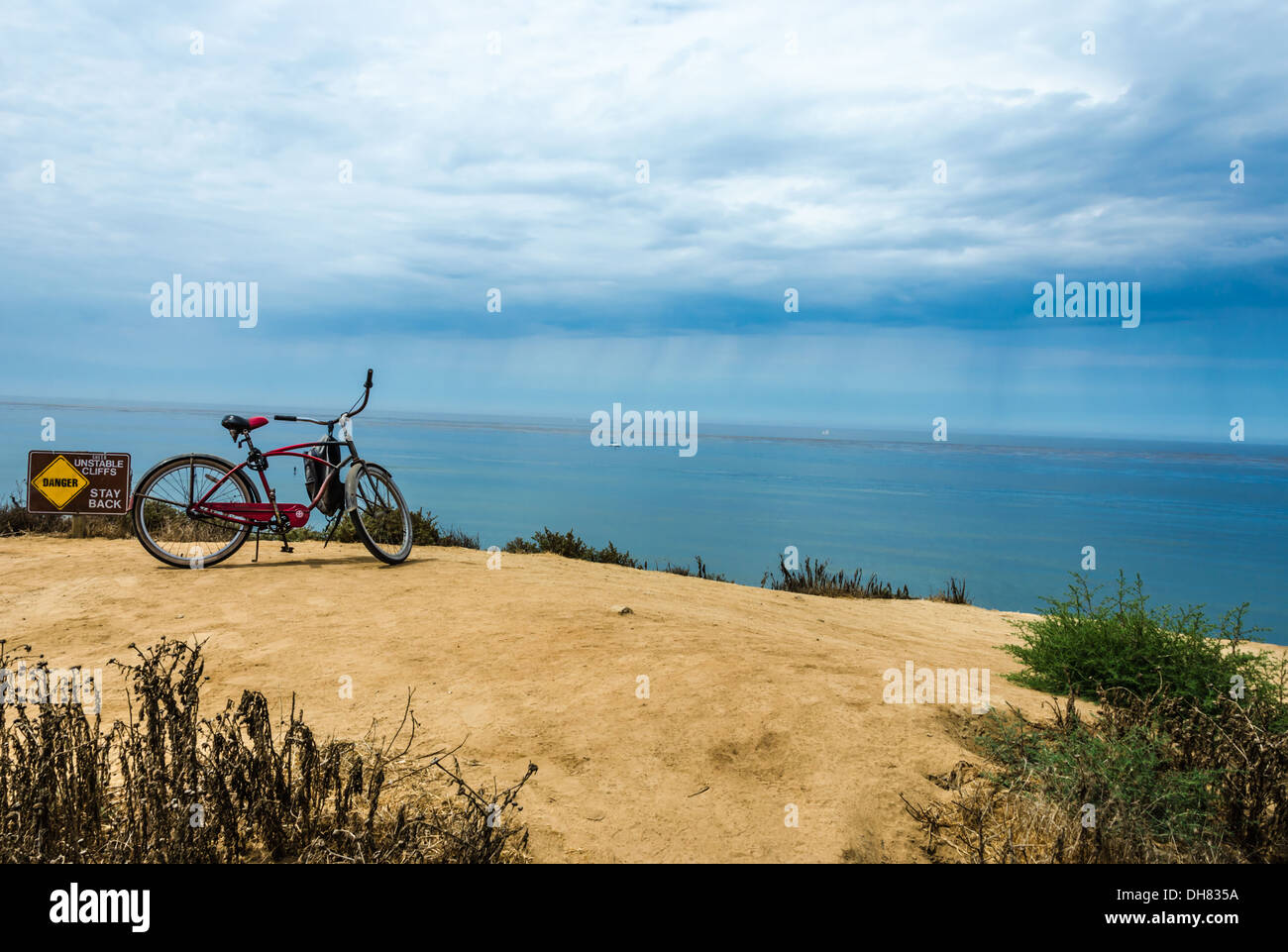 Bicycle along Sunset Cliffs Natural Park. Clouds over the ocean. San ...