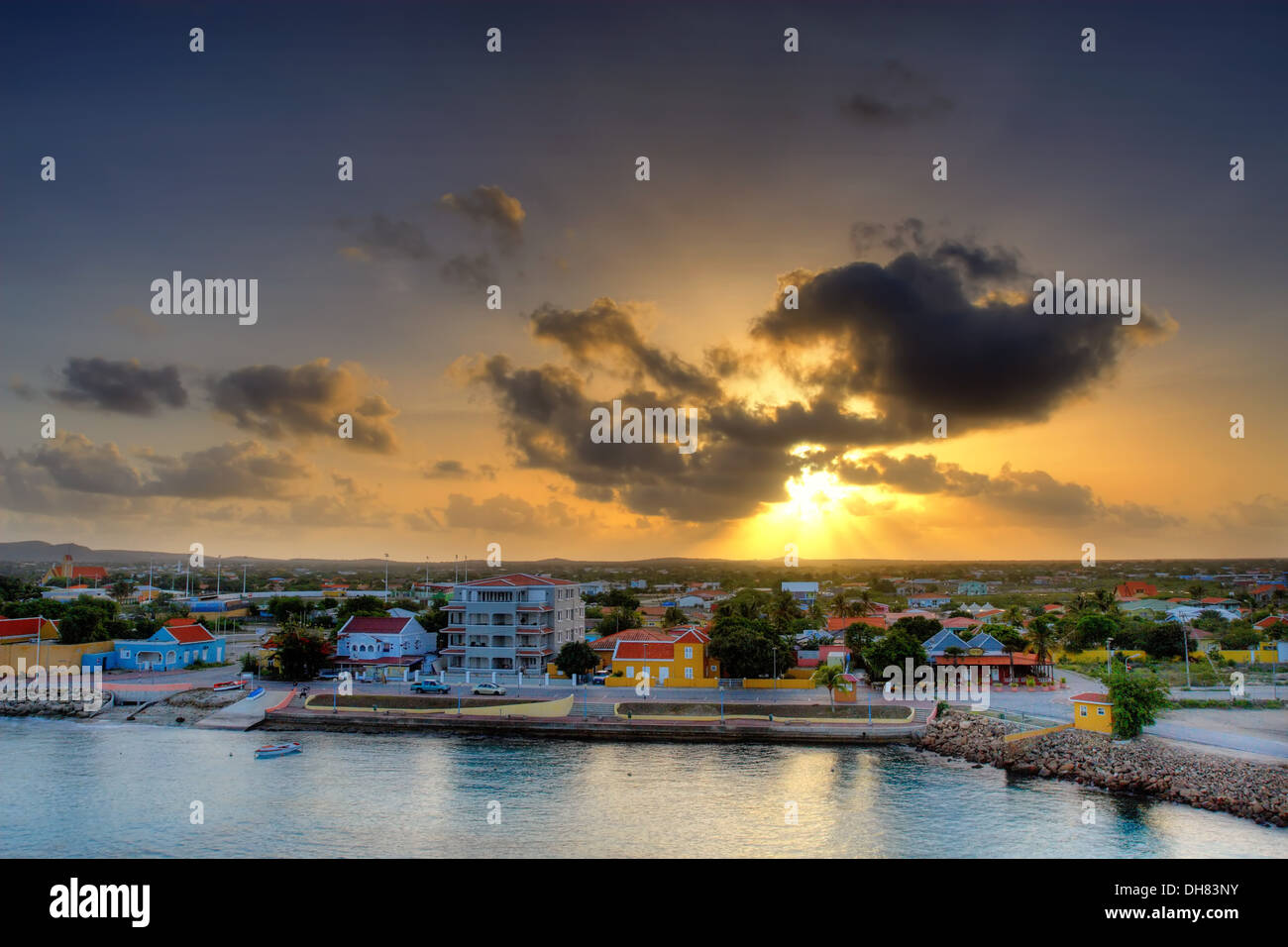 bonaire caribbean dock Stock Photo - Alamy