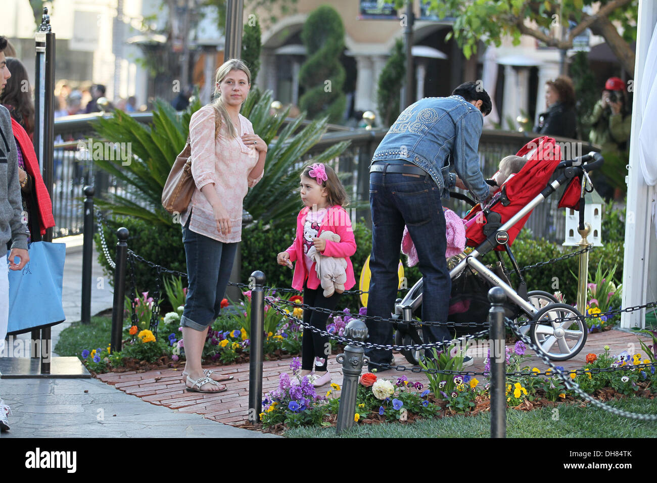 Jodie Sweetin and her boyfriend Morty Coyle shopping at Grove with ...