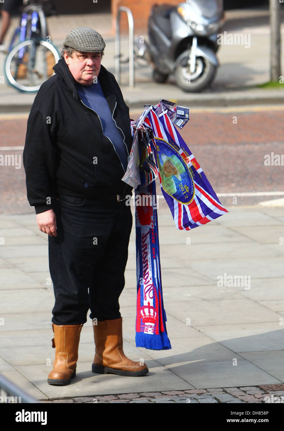 Queen Visits Manchester High Resolution Stock Photography and Images ...