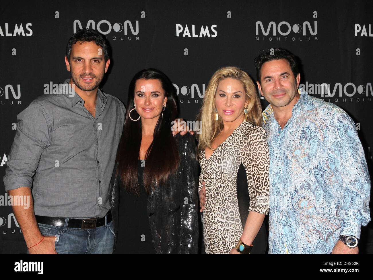 Kyle Richards Mauricio Umansky Adrienne Maloof And Paul Nassif