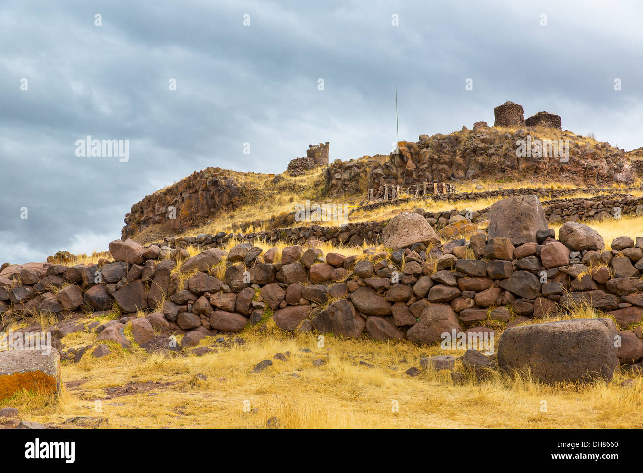Funerary towers in Sillustani, Peru,South America- Inca prehistoric ...