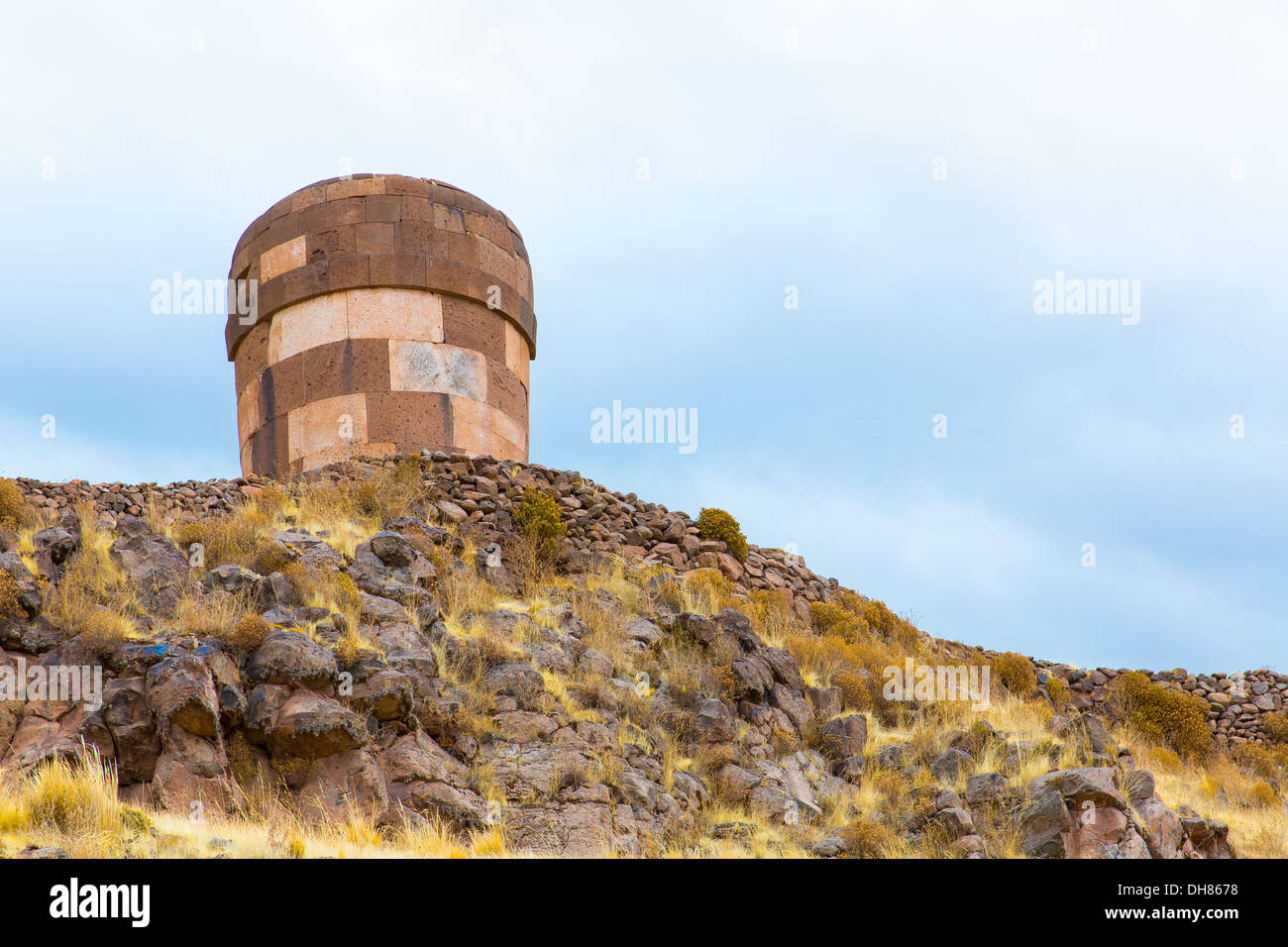 Funerary towers in Sillustani, Peru,South America- Inca prehistoric ...