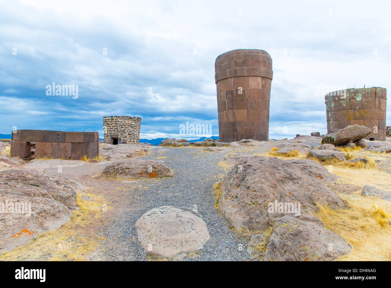 Funerary towers in Sillustani, Peru,South America- Inca prehistoric ...