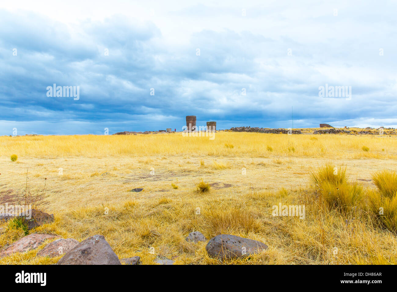 Funerary towers in Sillustani, Peru,South America- Inca prehistoric ...