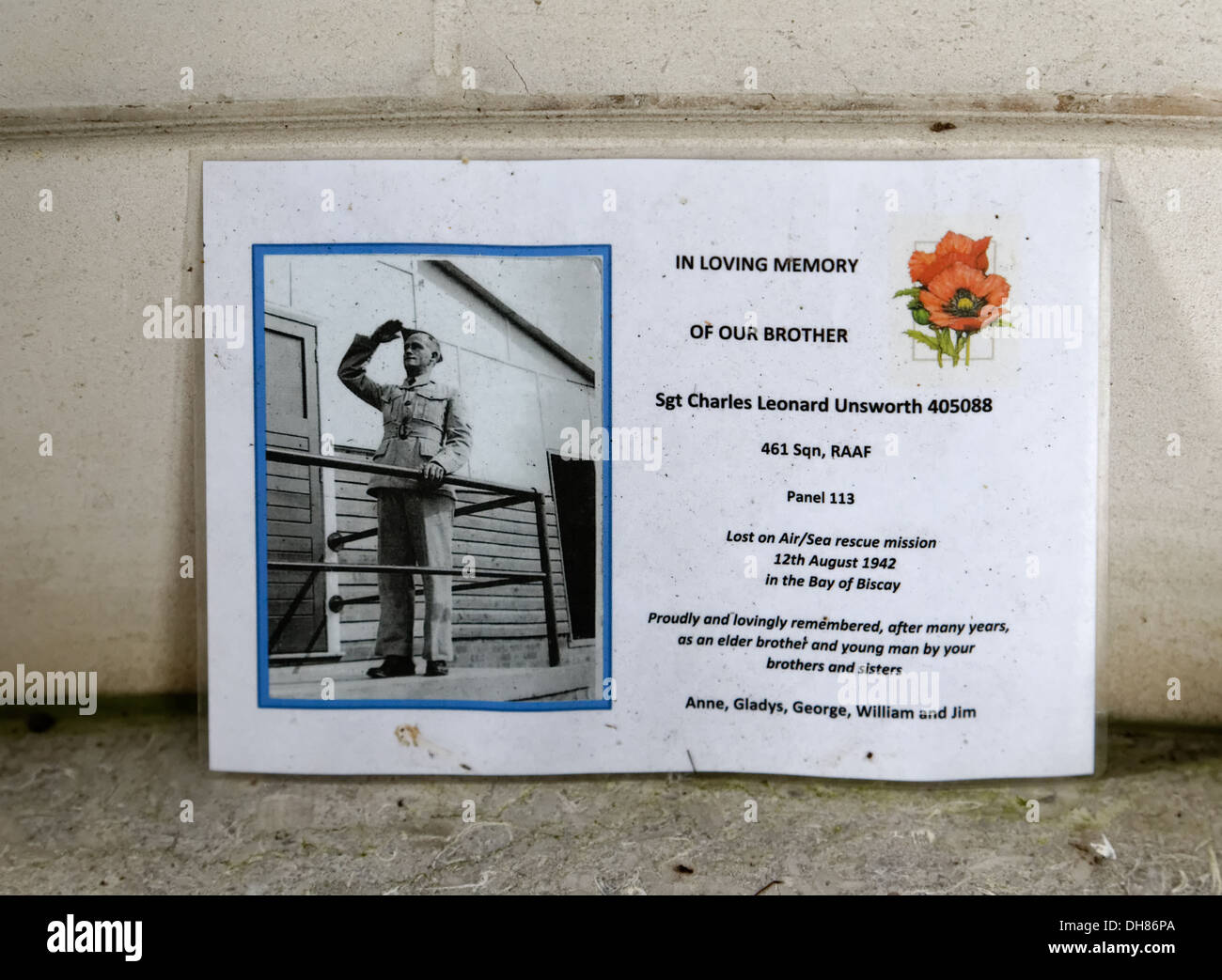 Unsworth war memorial hi-res stock photography and images - Alamy