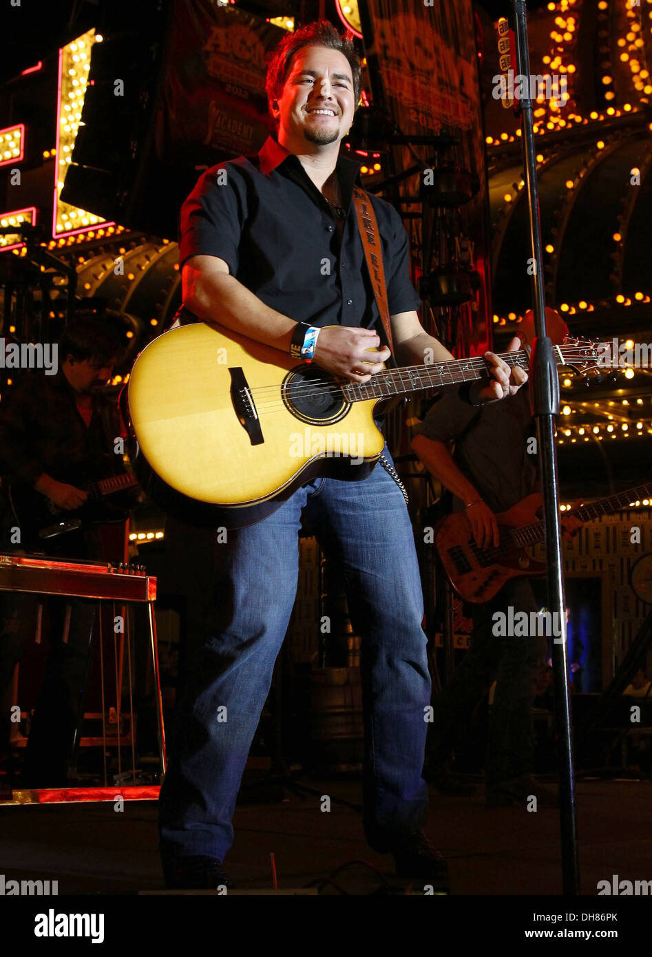 Mike eli hi-res stock photography and images - Alamy