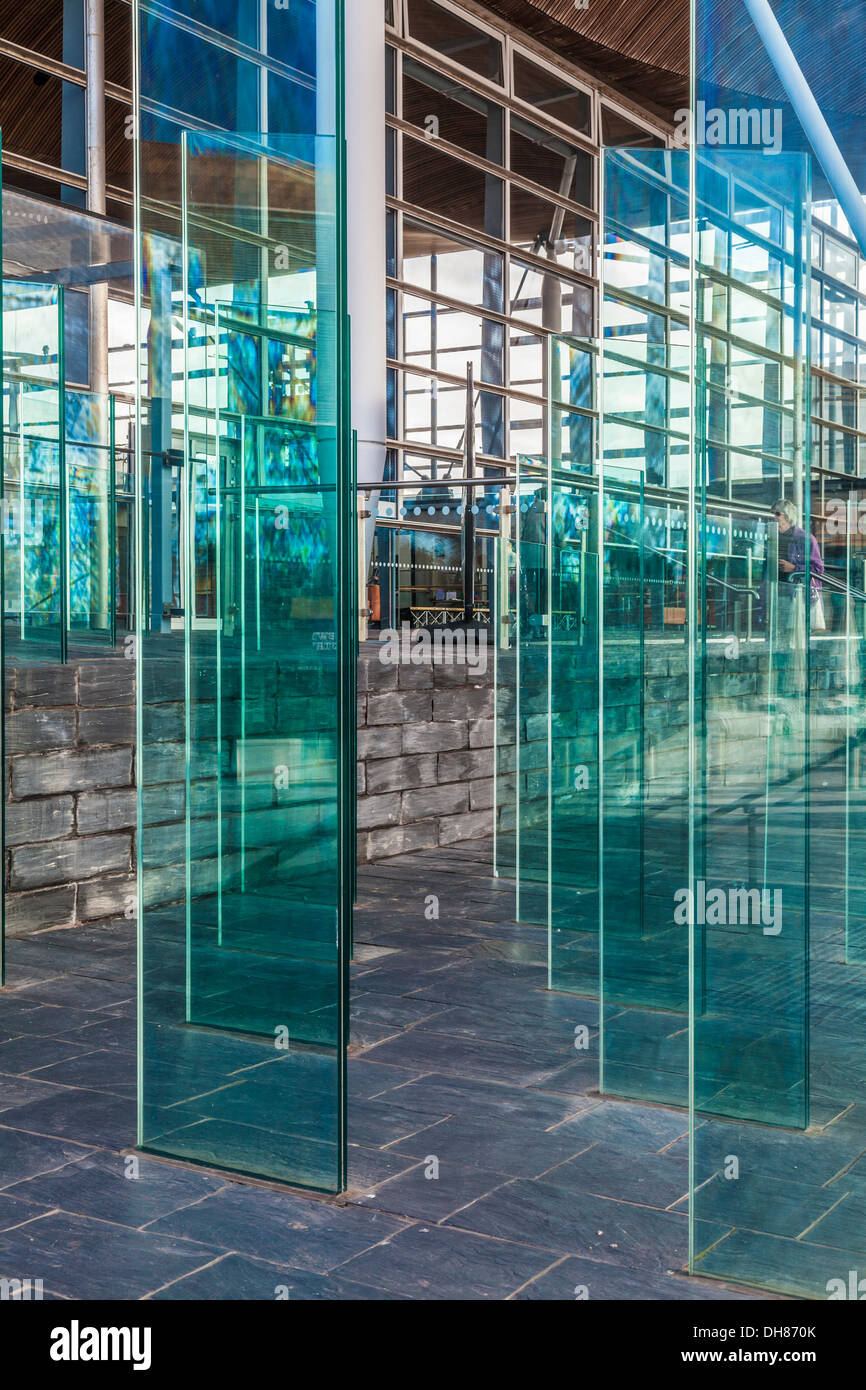 Modern assembly hi-res stock photography and images - Alamy